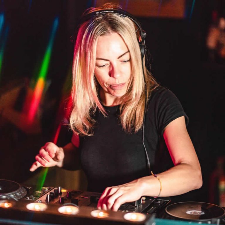 Sarah Clark Centreforce DJ - Centreforce Radio 883